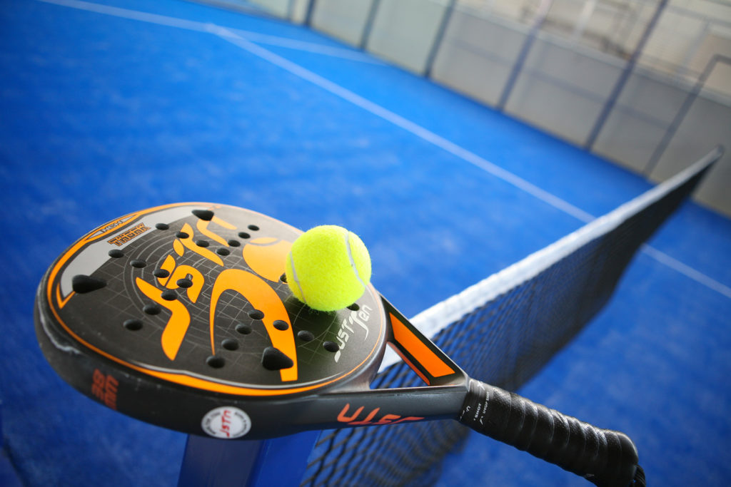 Comment pratiquer le padel ? – Hexa forme